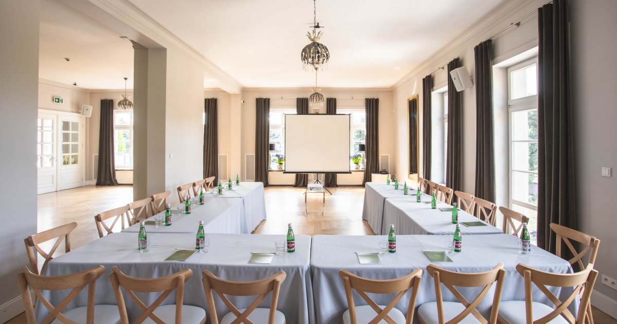 Szkolenia i konferencje | Hotel Weranda